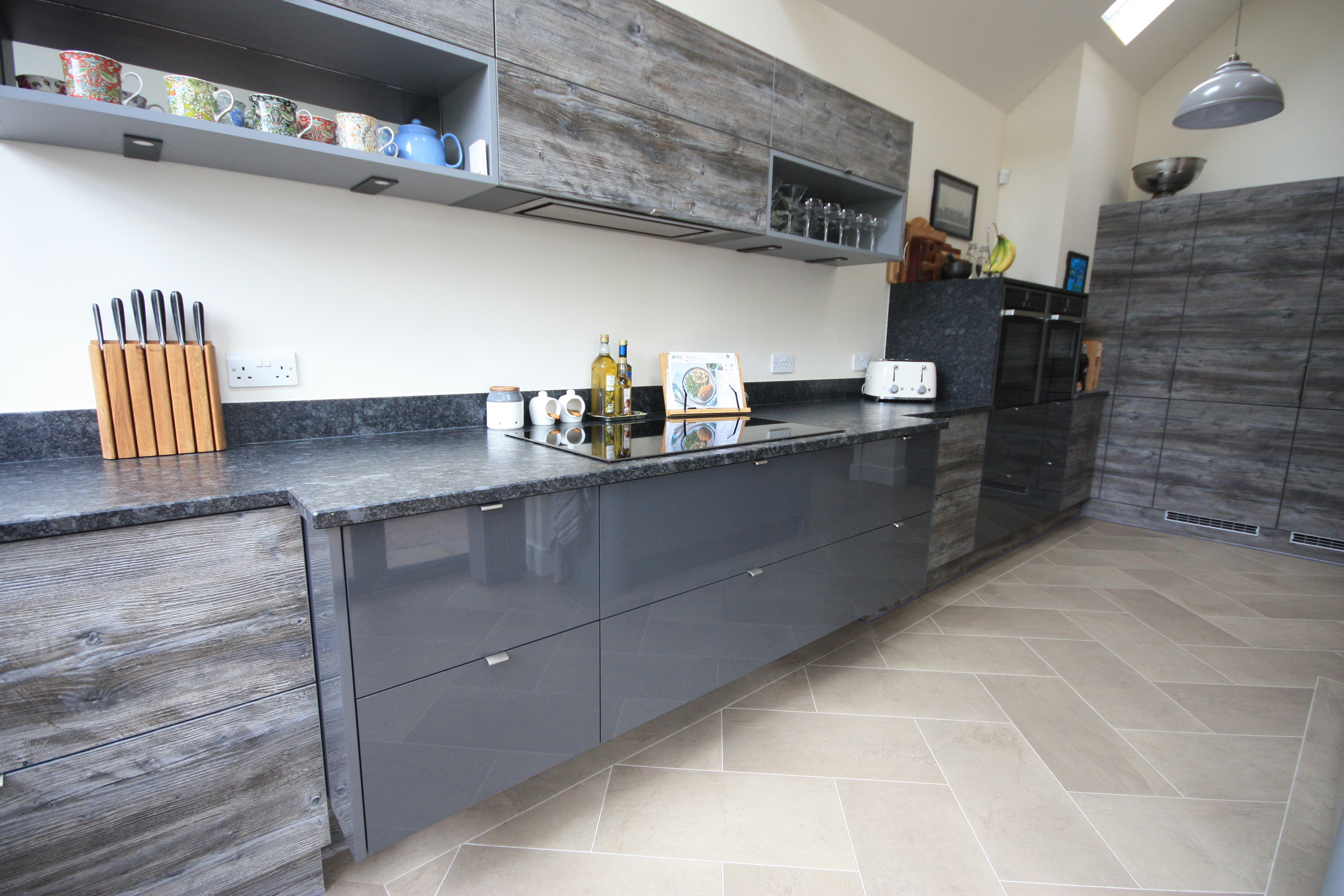 Mr & Mrs Day’s Dramatic & Contemporary Maidstone Kitchen Extension ...