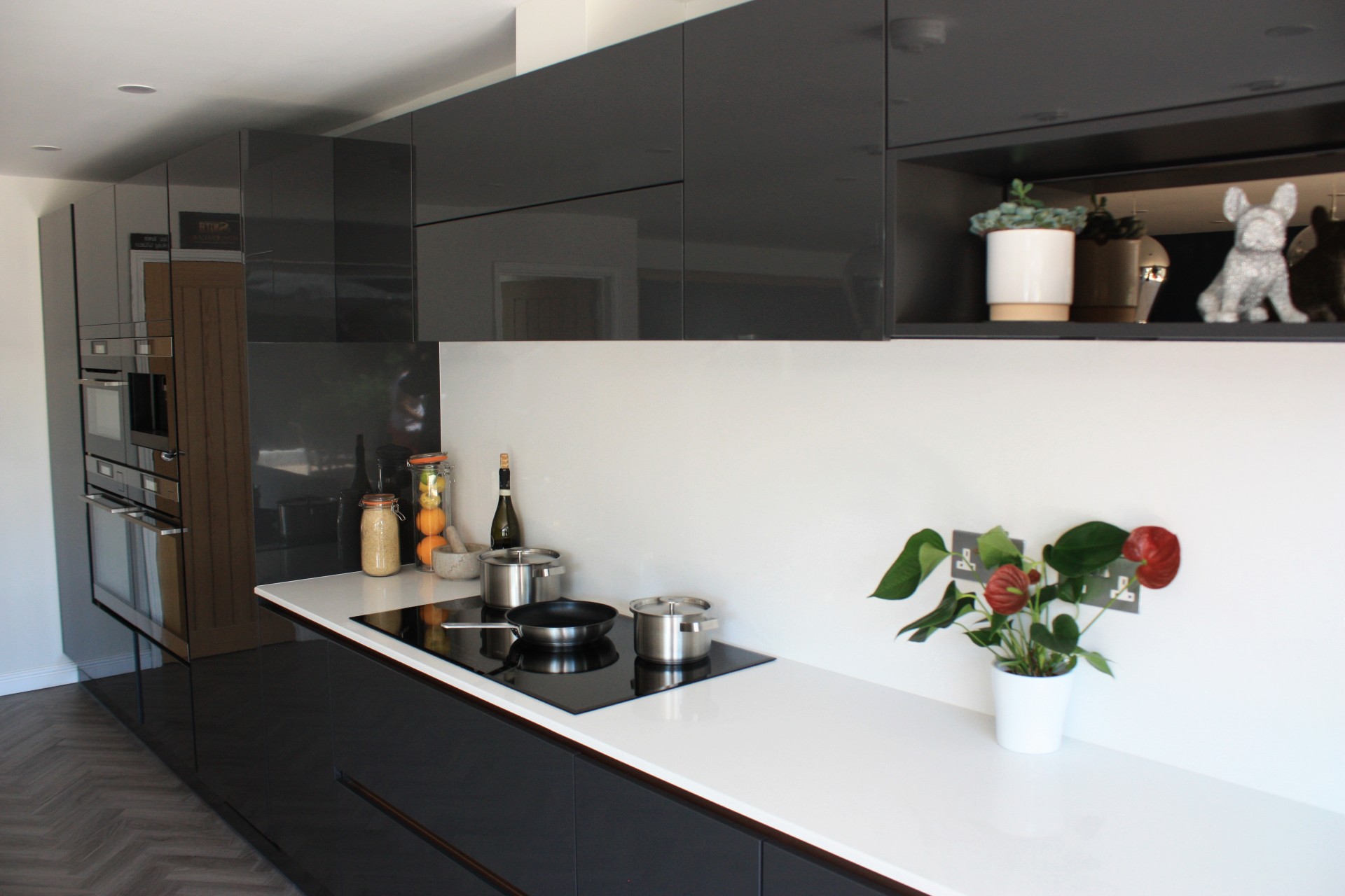 Mrs Smith & Her Sittingbourne Handleless Kitchen - Ream Interiors