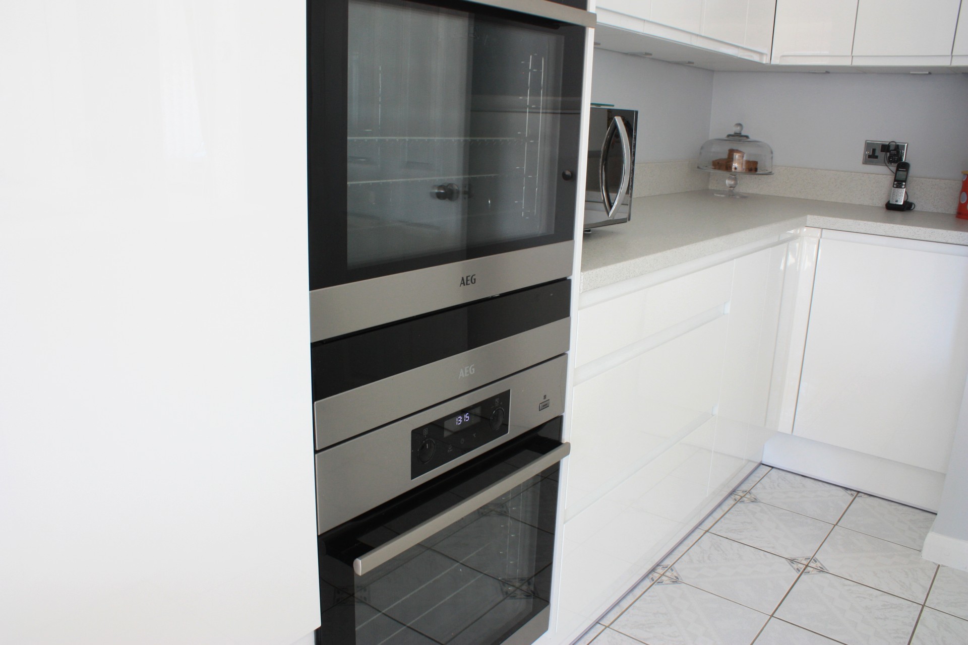Mr & Mrs Fearn's Bright and Elegant Modern Kitchen - Ream Interiors