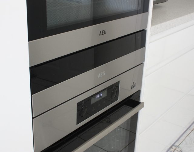 Mr & Mrs Fearn's Bright and Elegant Modern Kitchen - Ream Interiors