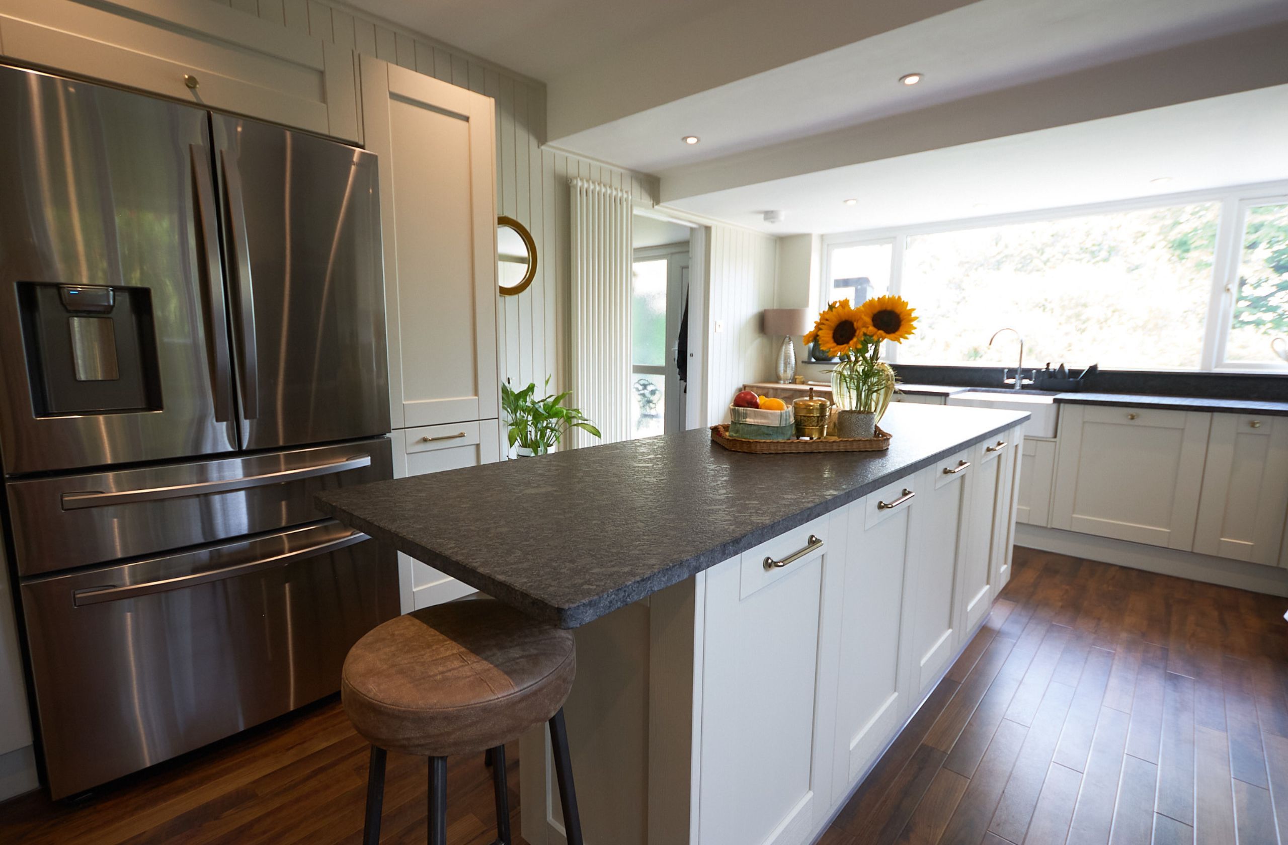 Jenny & Simon's Charming Shaker Kitchen In Warlingham, Surrey - Ream ...