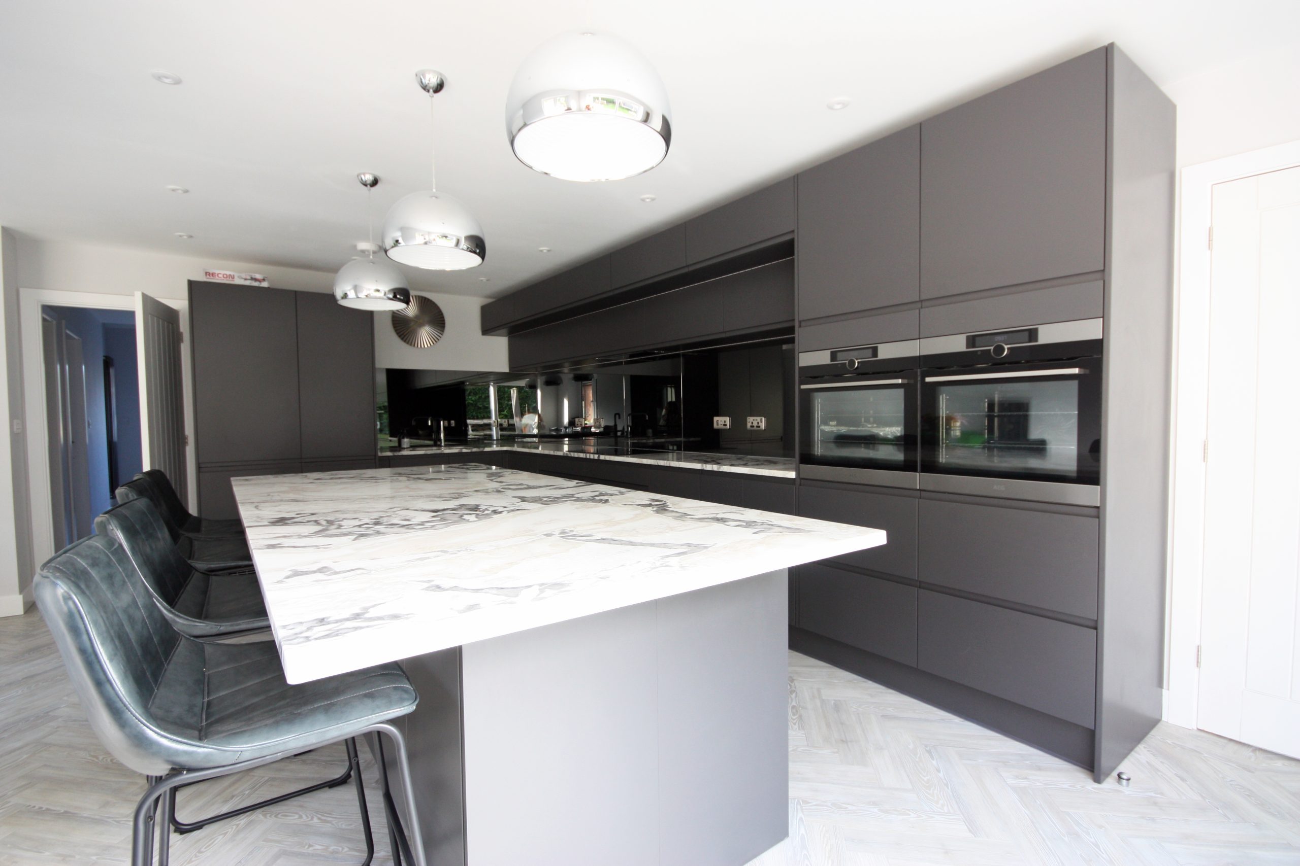 Mr & Mrs O’Connor & their Modern Cliffe Woods Kitchen - Ream Interiors